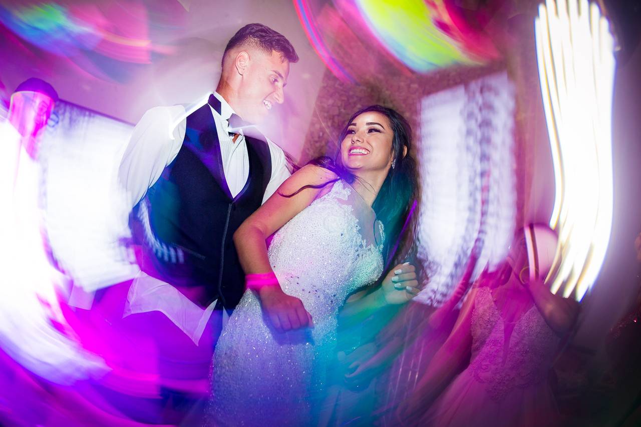 Como Contratar Cantores Famosos Para O Seu Casamento Saiba O Custo De