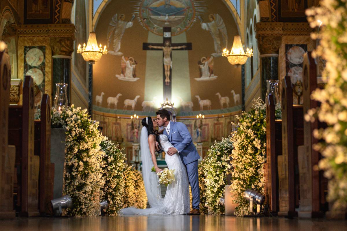 Por que escolher o azul serenity para o seu casamento?