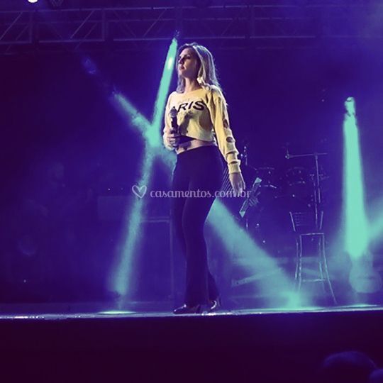 Rafaela Ferrari - A partir de R$1.500 - 5% Desconto - 14 Fotos