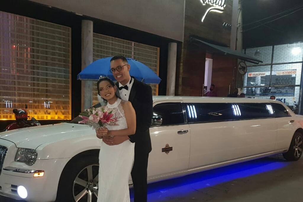 Mega Limousines - Consulte disponibilidade e preços