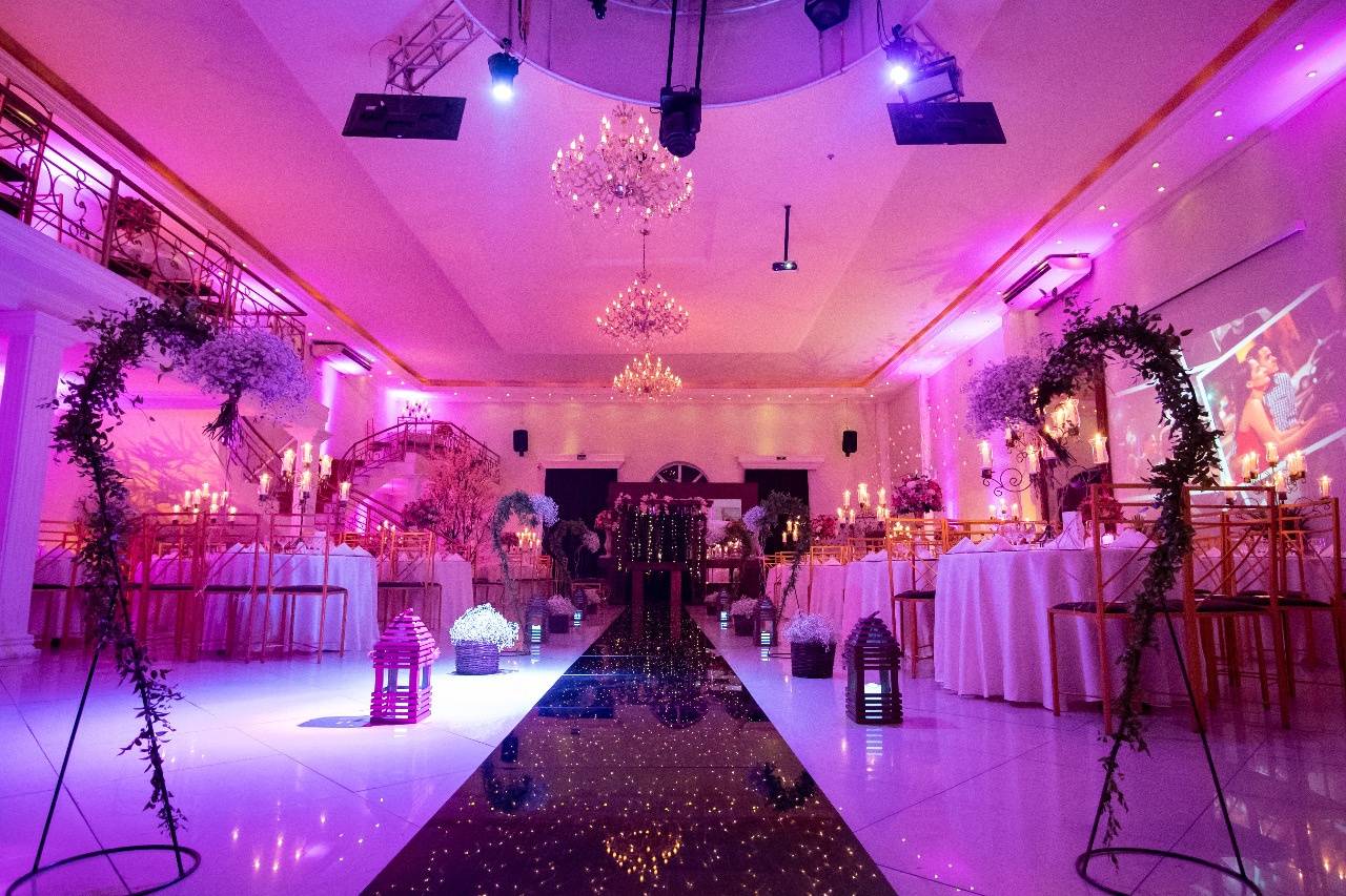 Buffet Castelo Imperial - Consulte disponibilidade e preços
