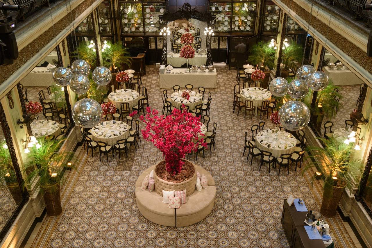 Confeitaria Colombo - Consulte disponibilidade e preços