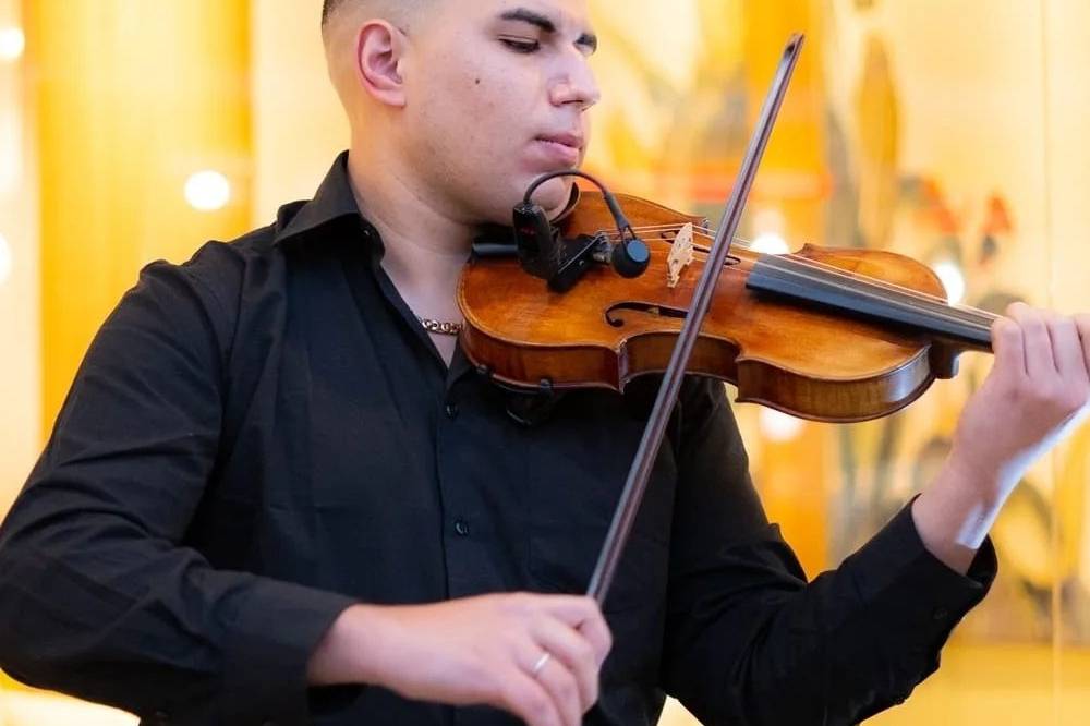 Gabriel Reis Violinista - Consulte disponibilidade e preços